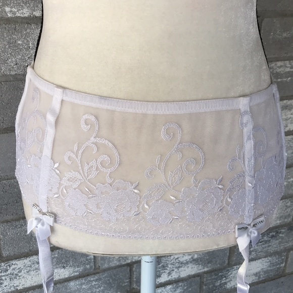 Frederick's of Hollywood | Intimates & Sleepwear | Vintage Fredericks ...